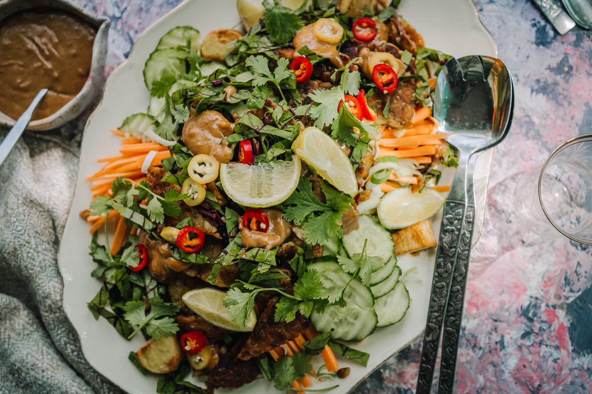 OKONO­MIYAKI – JAPANI­LAINEN KAALI­PANNUKAKKU | Pääruoka | Reseptit